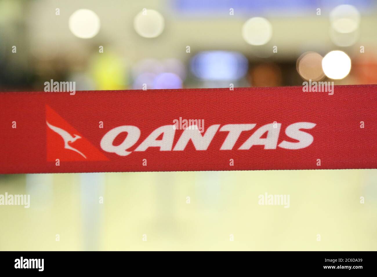 The Qantas check-in area at Sydney International Airport Stock Photo ...
