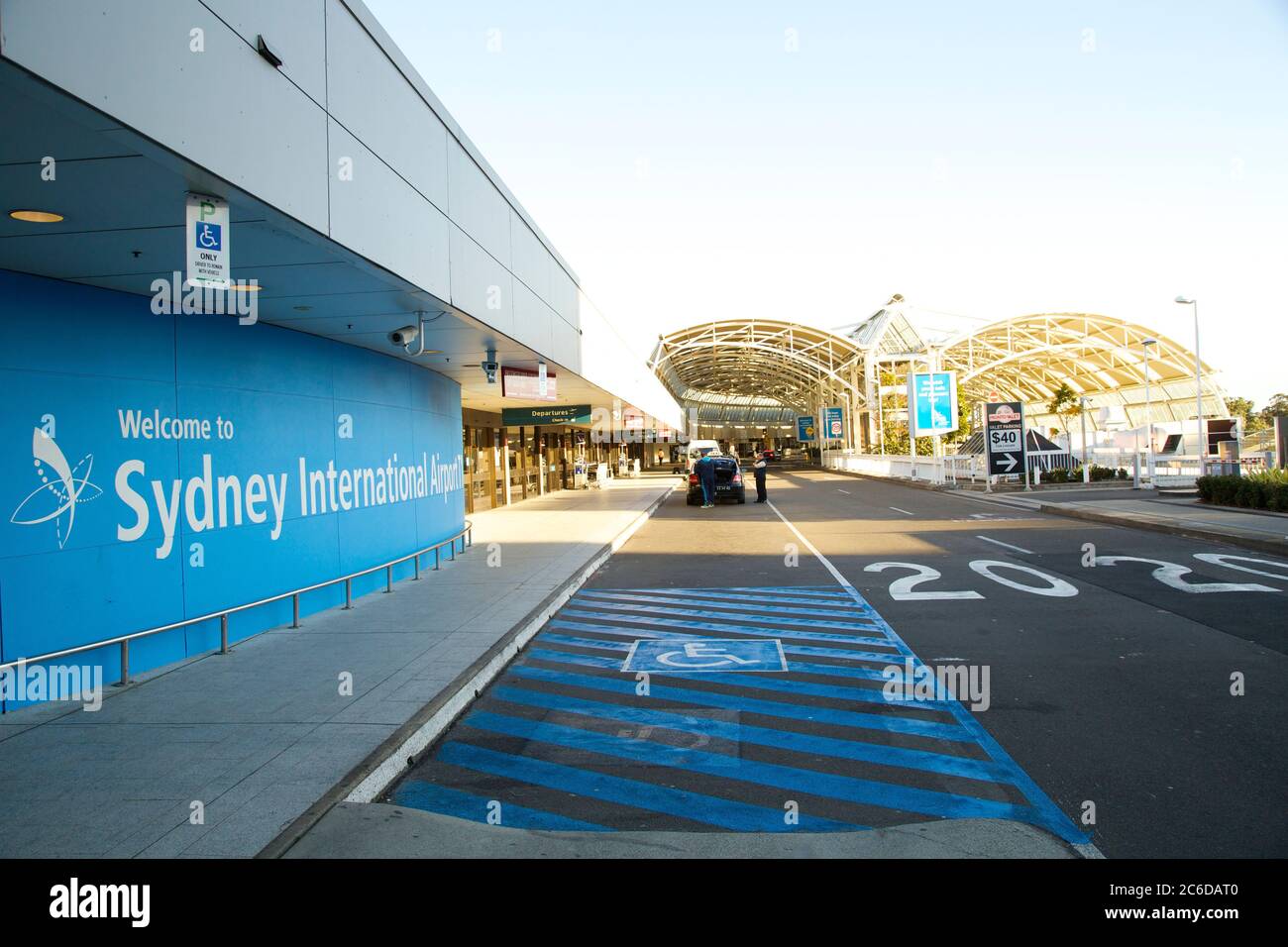 Sydney airport terminal 1 hi-res stock photography and images - Alamy