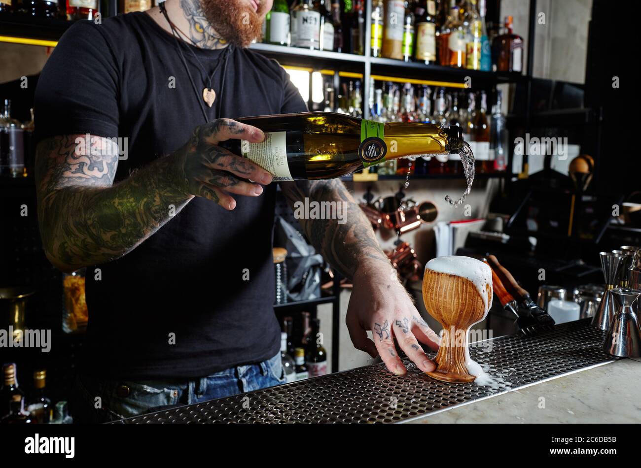 Male bartender hi-res stock photography and images - Alamy