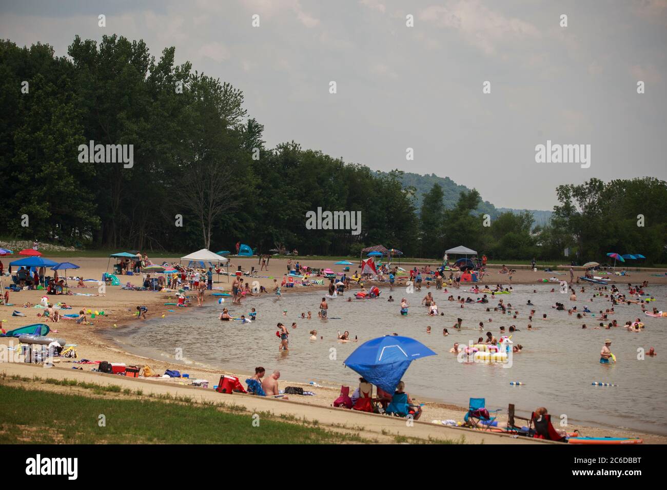 Bloomington, United States. 04th July, 2020. Swimmers fill Lake Monroe ...