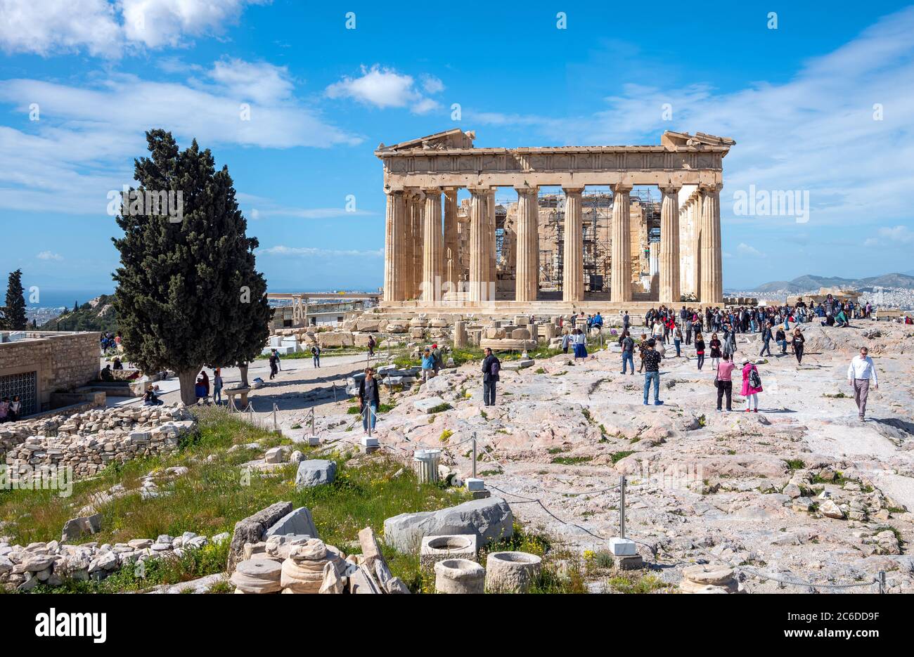 Tourists walking around the parthenon hi-res stock photography and ...