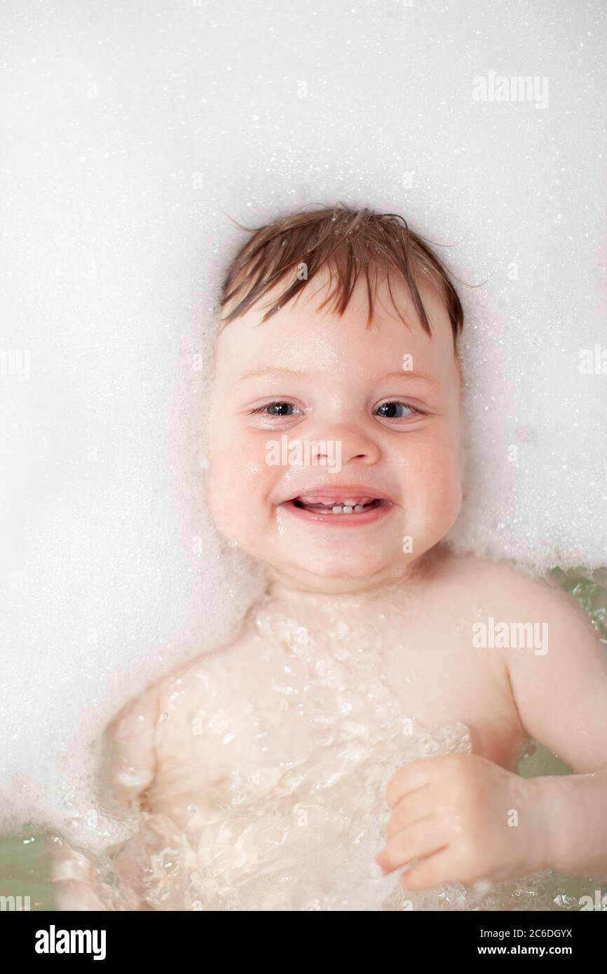 Swim in water hi-res stock photography and images - Alamy