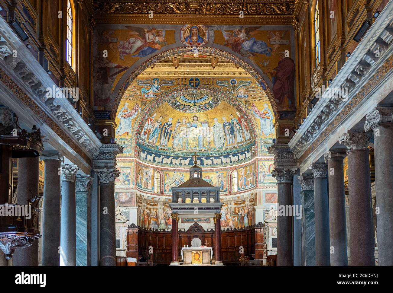 Nave of the basilica High Resolution Stock Photography and Images - Alamy