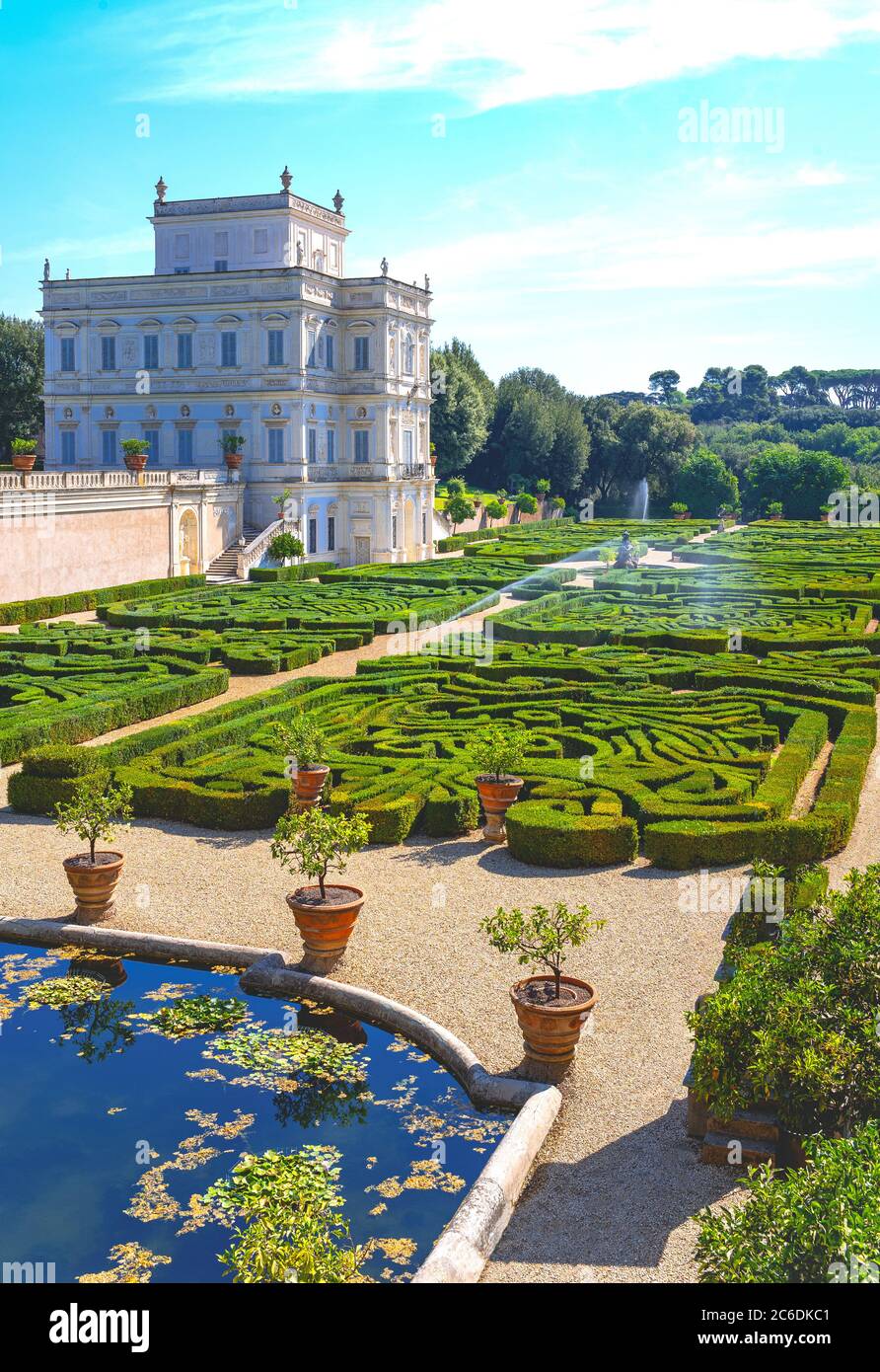 Secret palace hi-res stock photography and images - Alamy