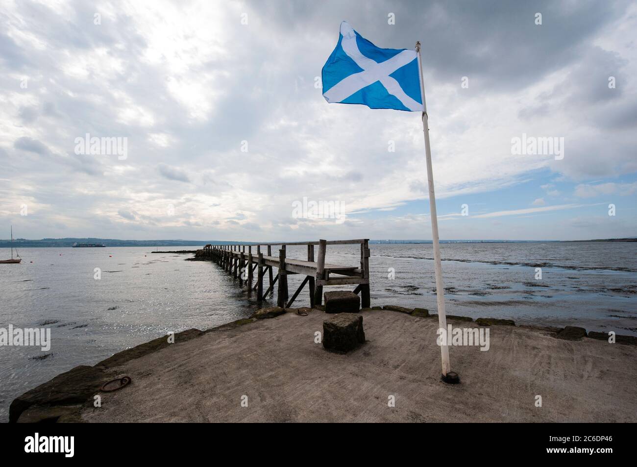 Scottish saltire st andrews flag hi-res stock photography and images ...