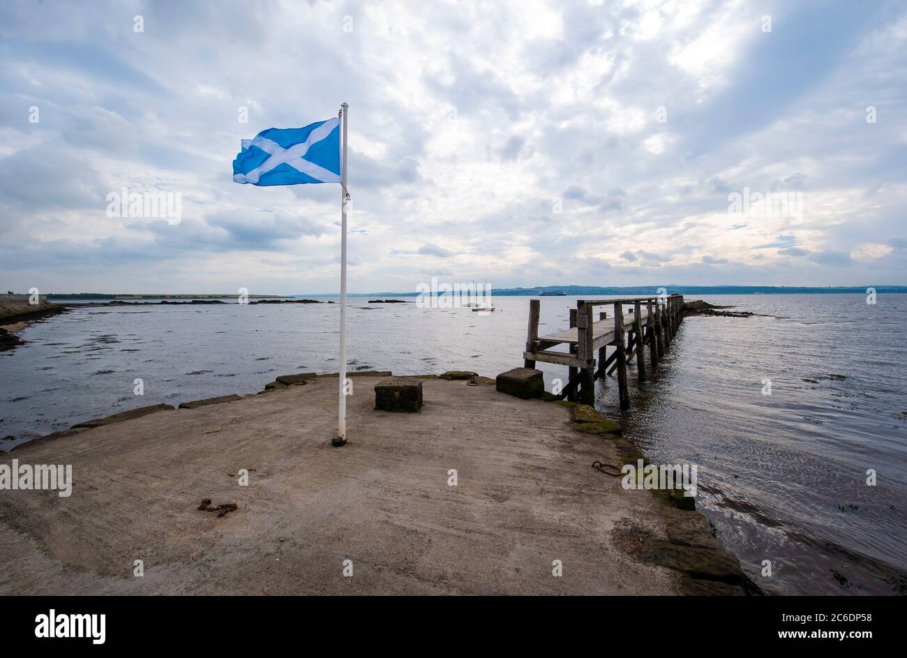 Saltire cross of st andrew hi-res stock photography and images - Alamy