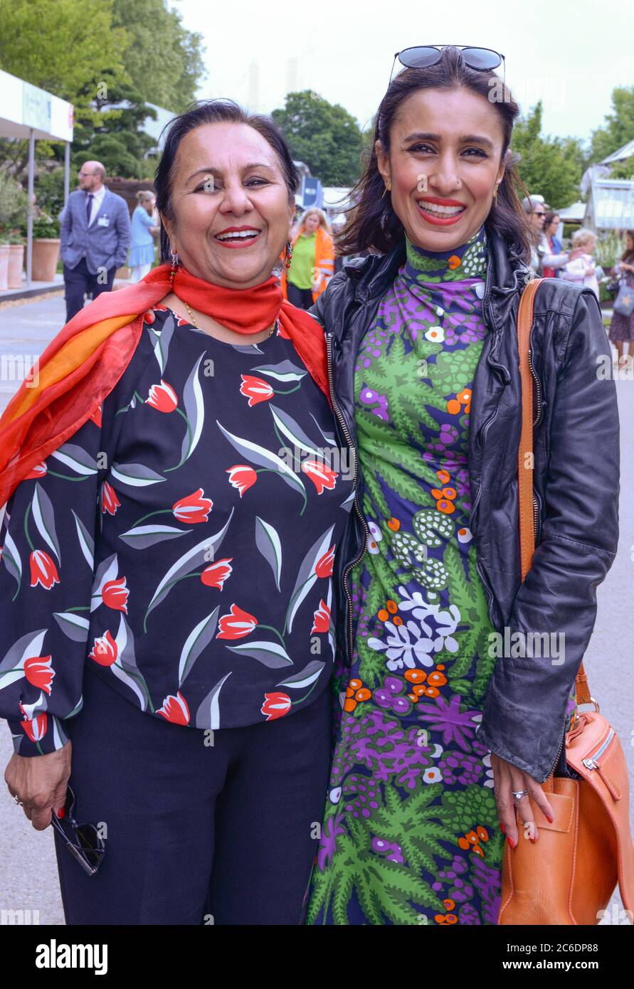 Anita rani and her mother lakhbir kaur hi-res stock photography and ...