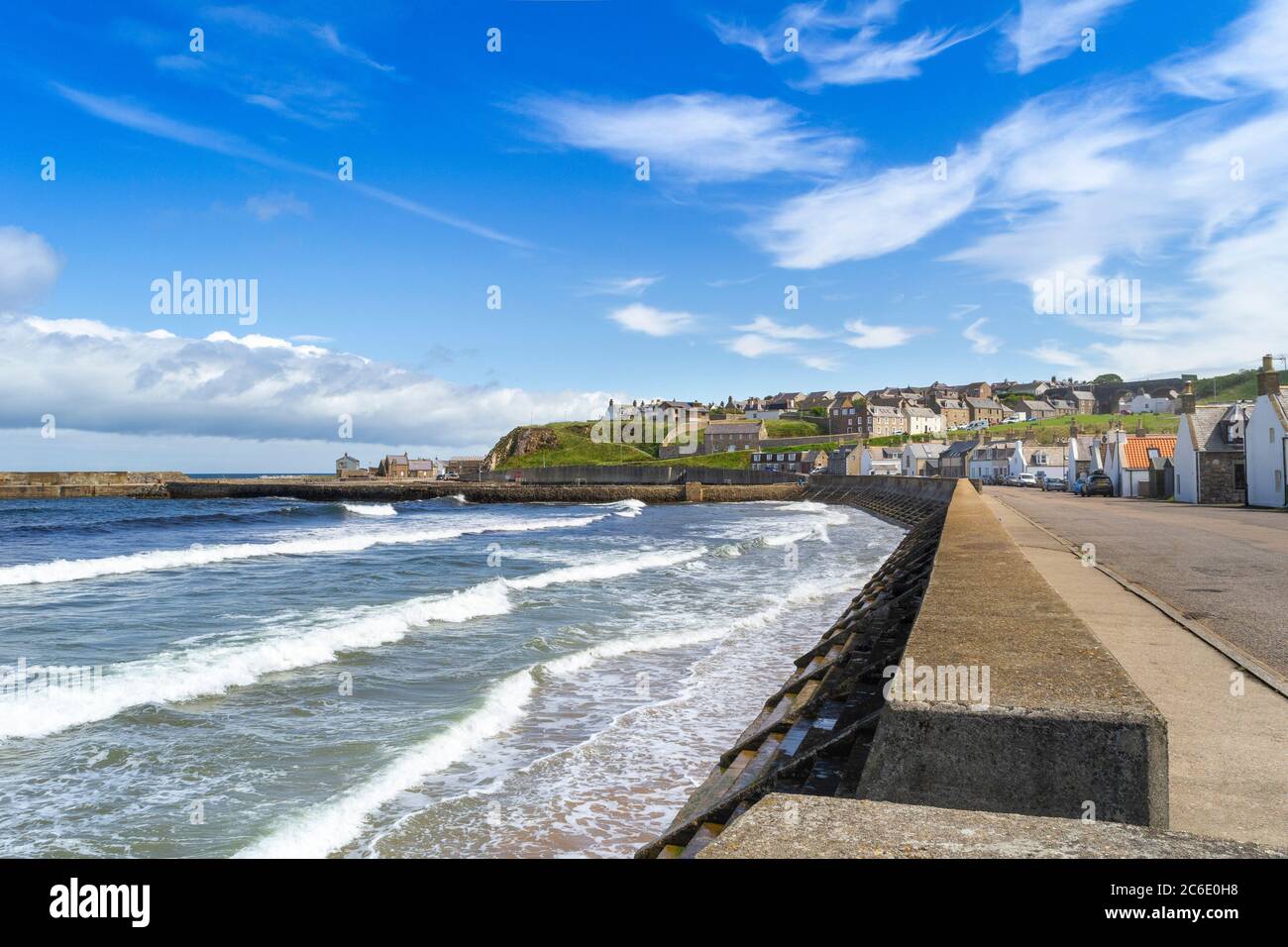 CULLEN BAY BEACH AND TOWN MORAY COAST SCOTLAND THE HOUSES AND VIADUCT ...