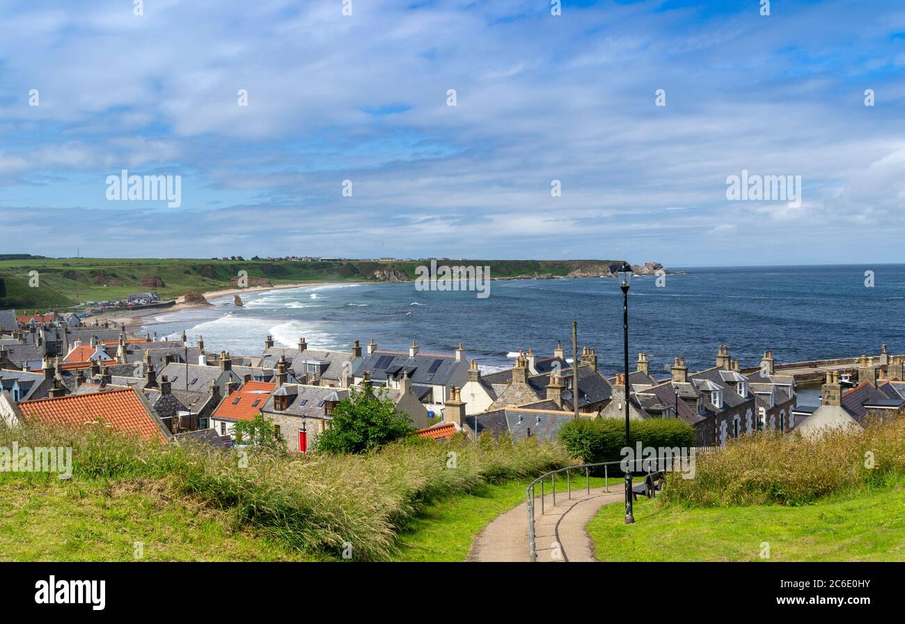 CULLEN BAY BEACH AND TOWN MORAY COAST SCOTLAND THE HOUSES OF SEATOWN ON ...