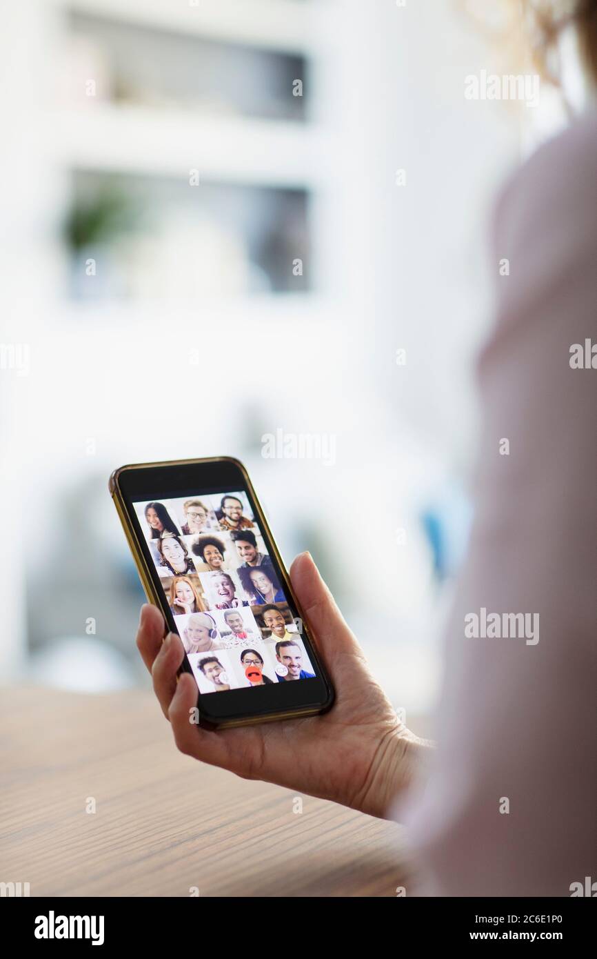 Phone call screen hi-res stock photography and images - Alamy