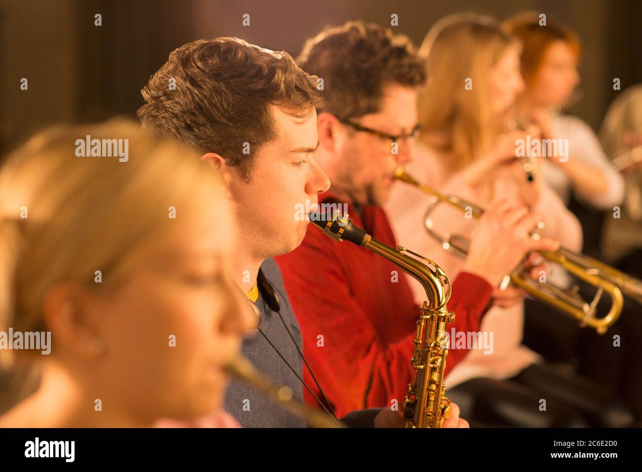 Orchestra photography hi-res stock photography and images - Alamy
