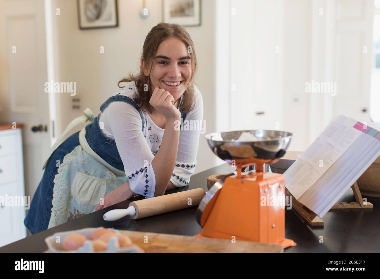 Happy bake hi-res stock photography and images - Alamy