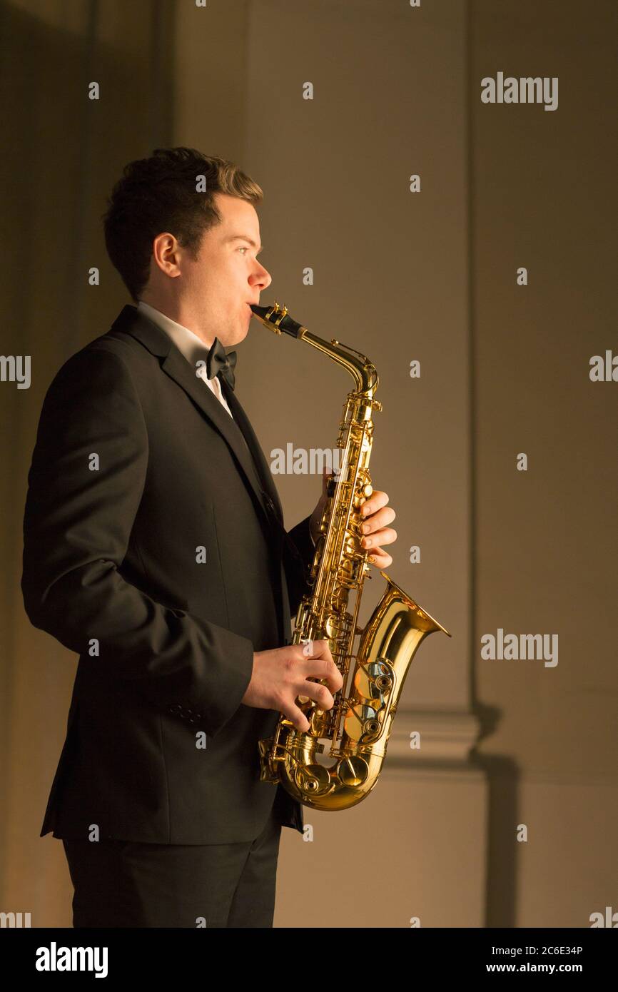 Saxophonist hi-res stock photography and images - Alamy