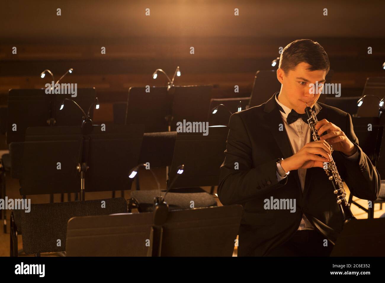 Oboist concert hi-res stock photography and images - Alamy