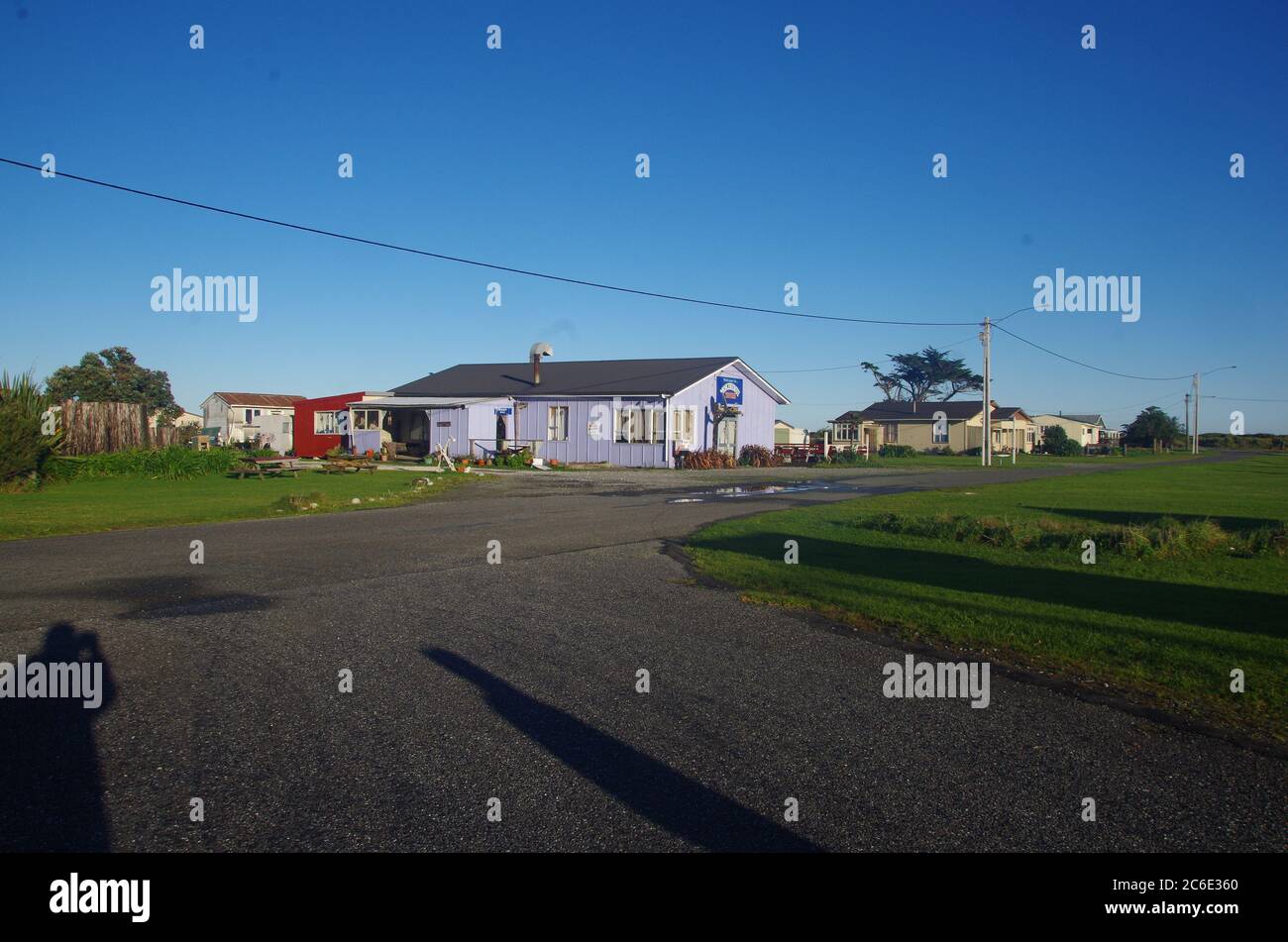 Mokihinui tavern. Alternative Te Araroa Trail route. Mokihinui. South ...