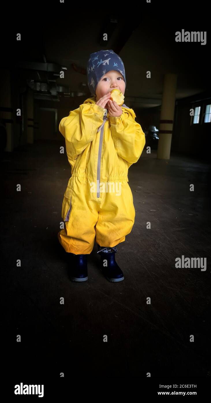 Small boy stand hi-res stock photography and images - Alamy