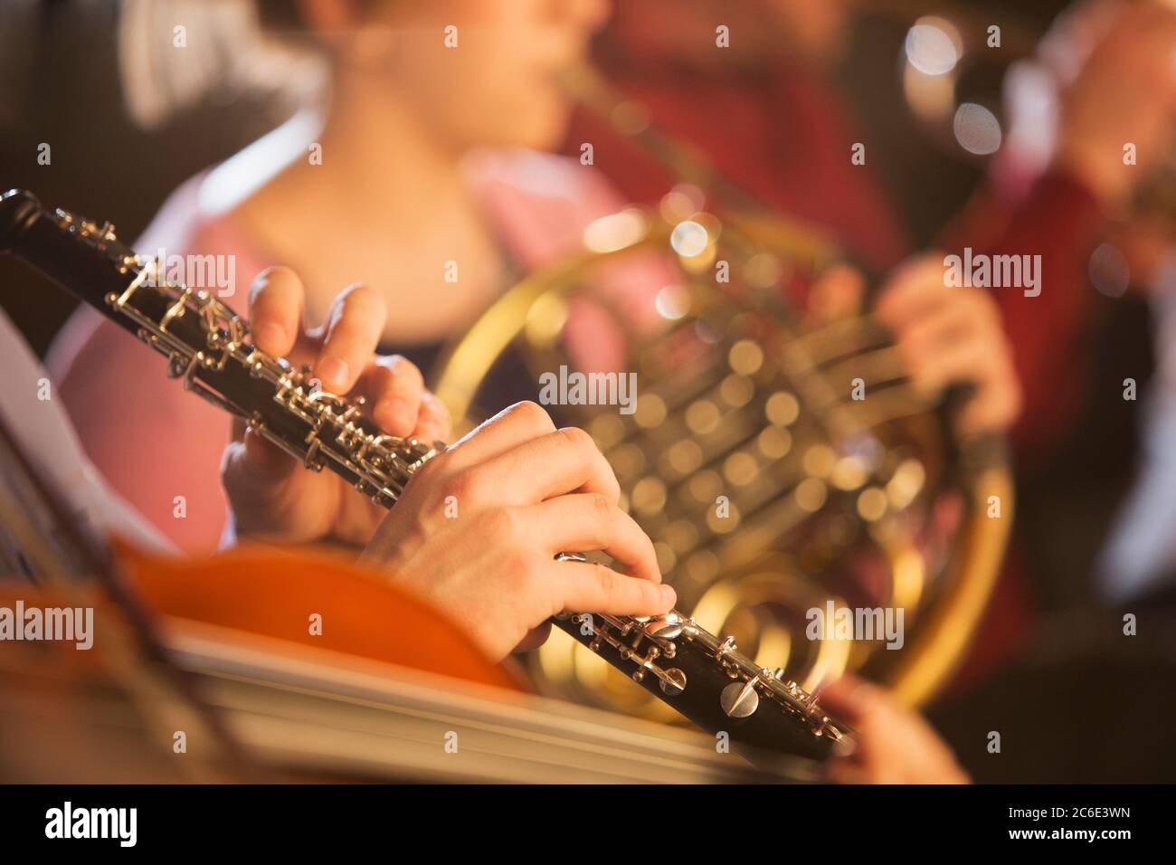 Oboe orchestra hi-res stock photography and images - Alamy