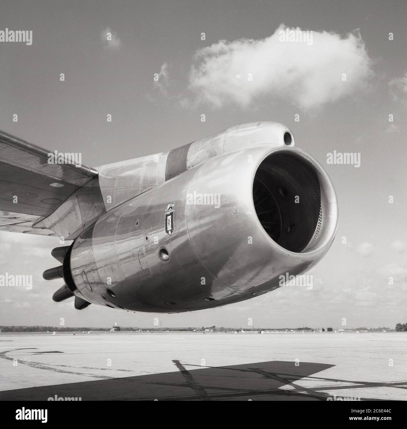 Rolls royce turbofan jet engine hi-res stock photography and images - Alamy