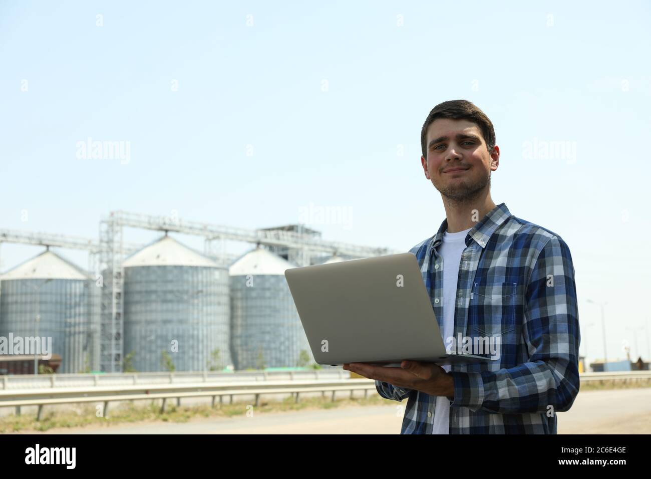 Silo silos man people farmer hi-res stock photography and images - Alamy