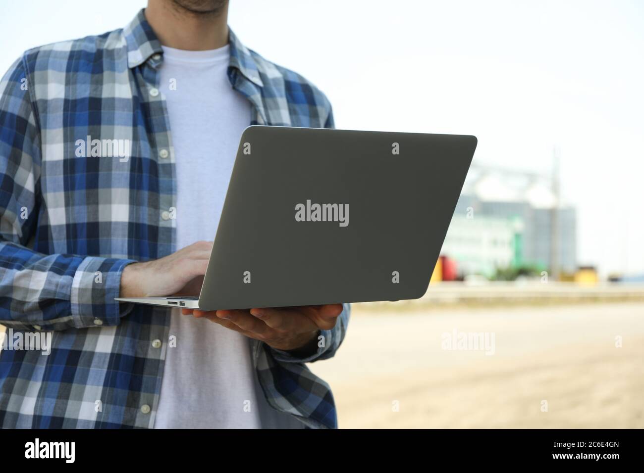 Silo silos man people farmer hi-res stock photography and images - Alamy