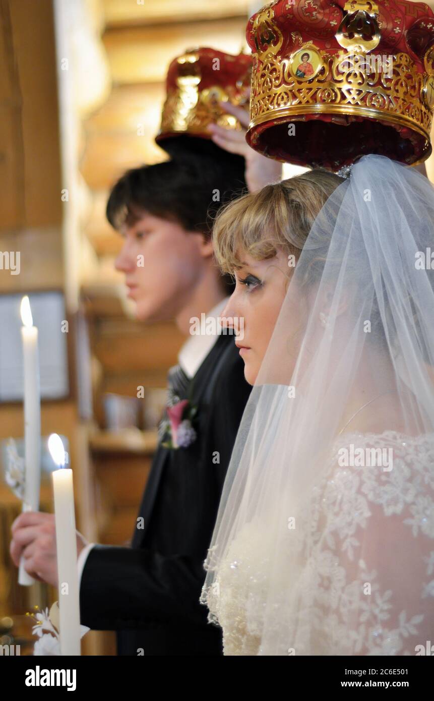 Wedding church ceremonies, bride and groom Stock Photo - Alamy
