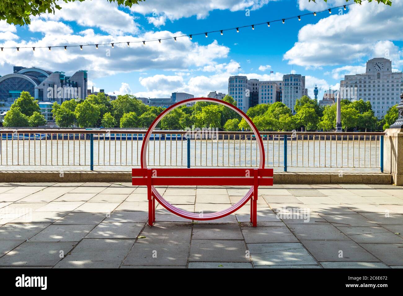 Southbank bench hi-res stock photography and images - Alamy