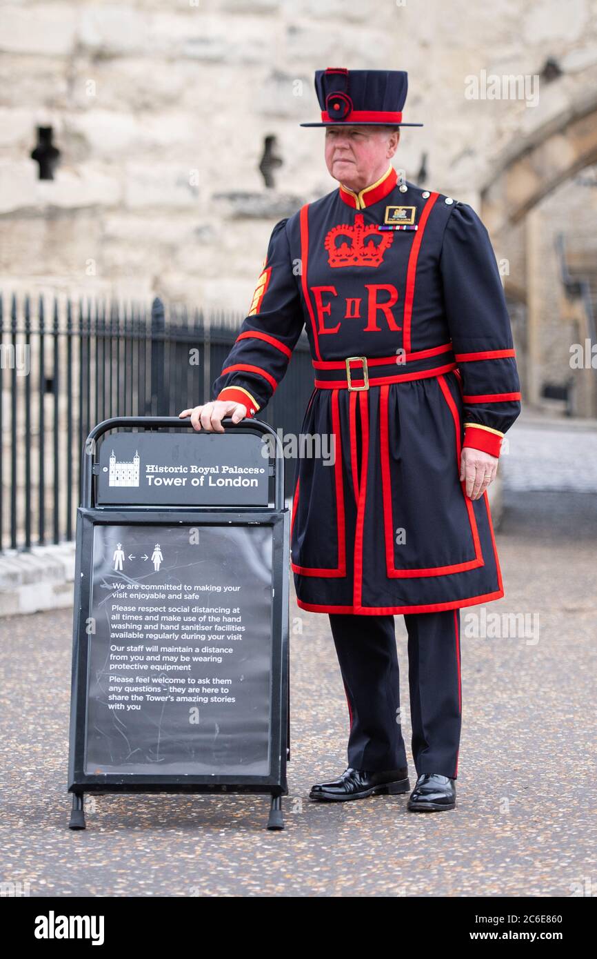 Chief Yeoman Warder Peter McGowran puts out social distancing signs at ...