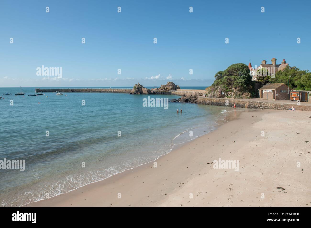 La Rocque Harbour, (Beach) Grouville, Jersey, Channel Islands Stock ...