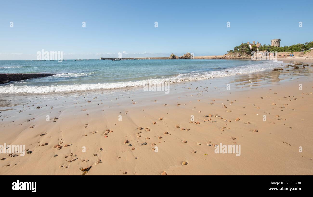 La Rocque Harbour, (Beach) Grouville, Jersey, Channel Islands Stock ...