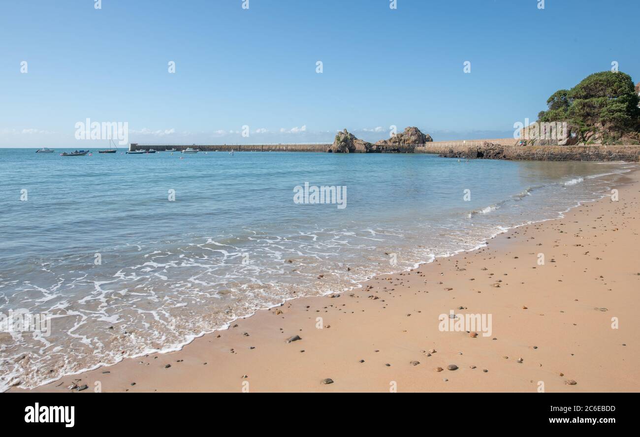Jersey la rocque harbour hi-res stock photography and images - Alamy