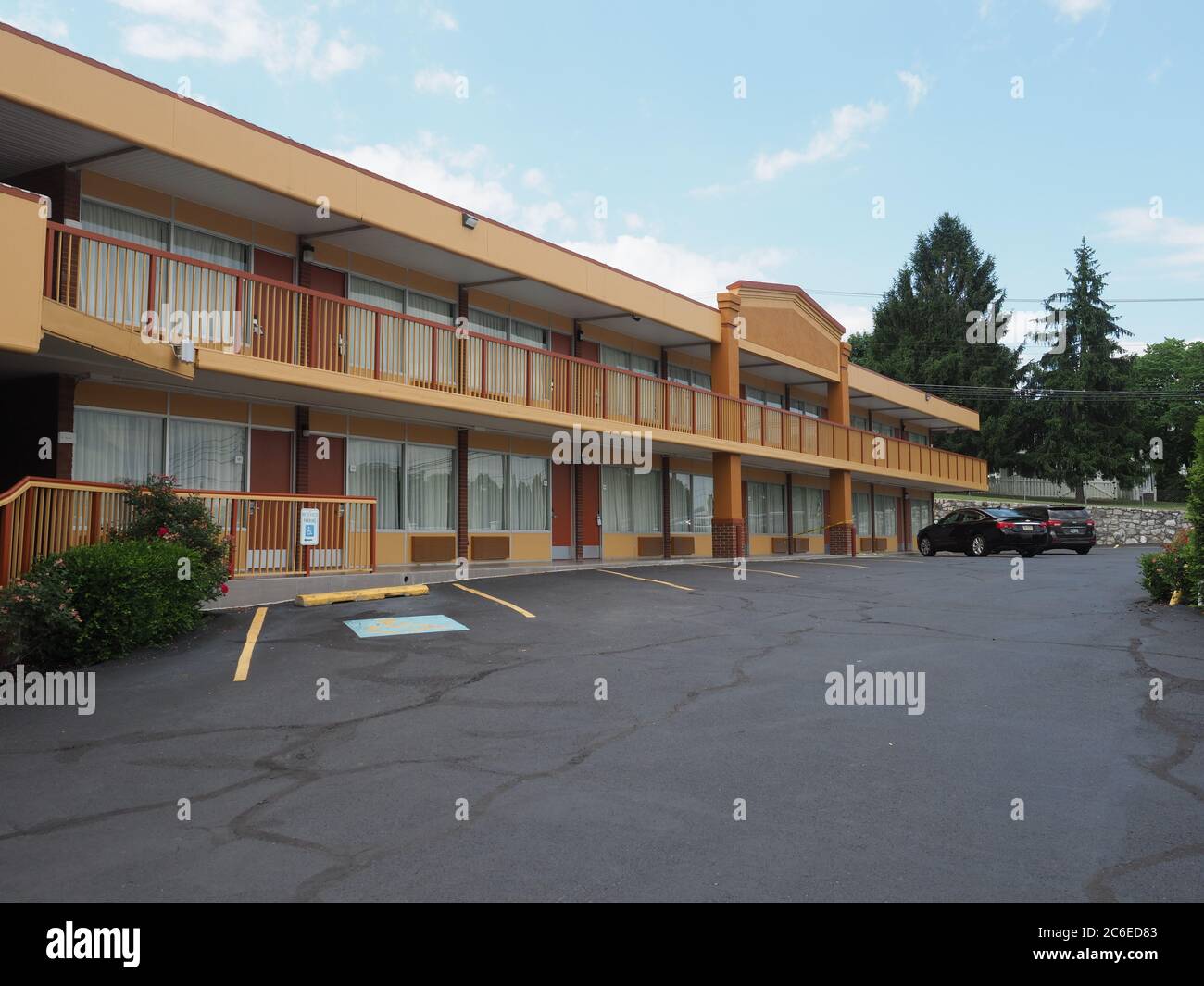 Quality check building hi-res stock photography and images - Alamy