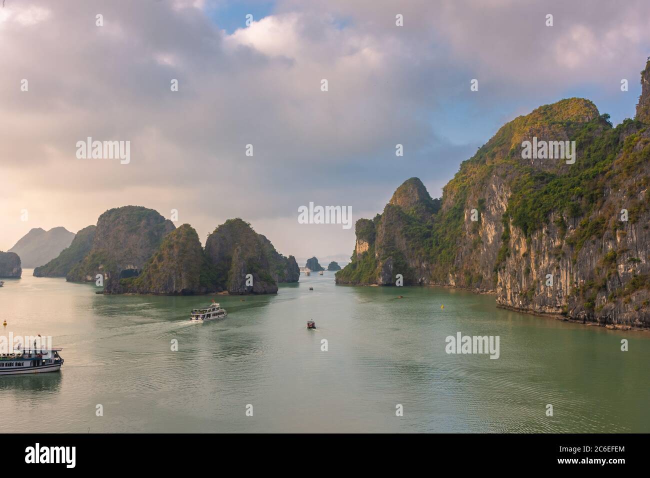 Beautiful sunset over Ha Long Bay, Vietnam Stock Photo - Alamy