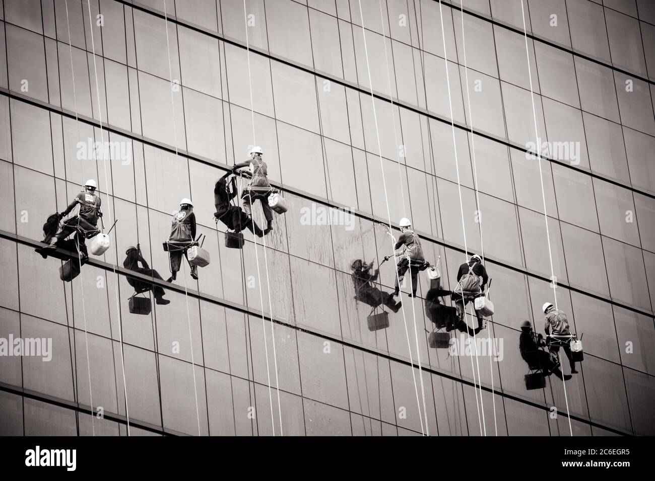 High Rise Window Washers Seoul Korea Stock Photo - Alamy