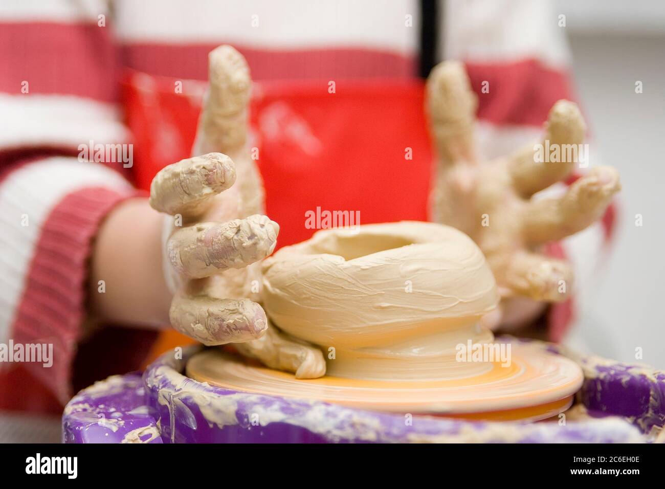Child hands shaping bowl hi-res stock photography and images - Alamy