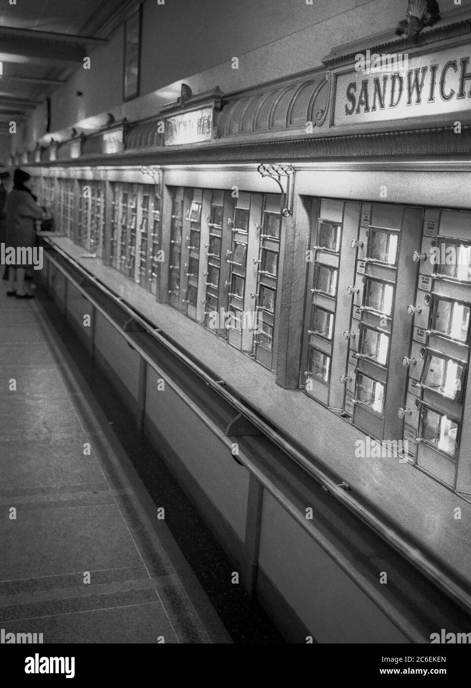 Vending machine with small dishes in New York Stock Photo - Alamy