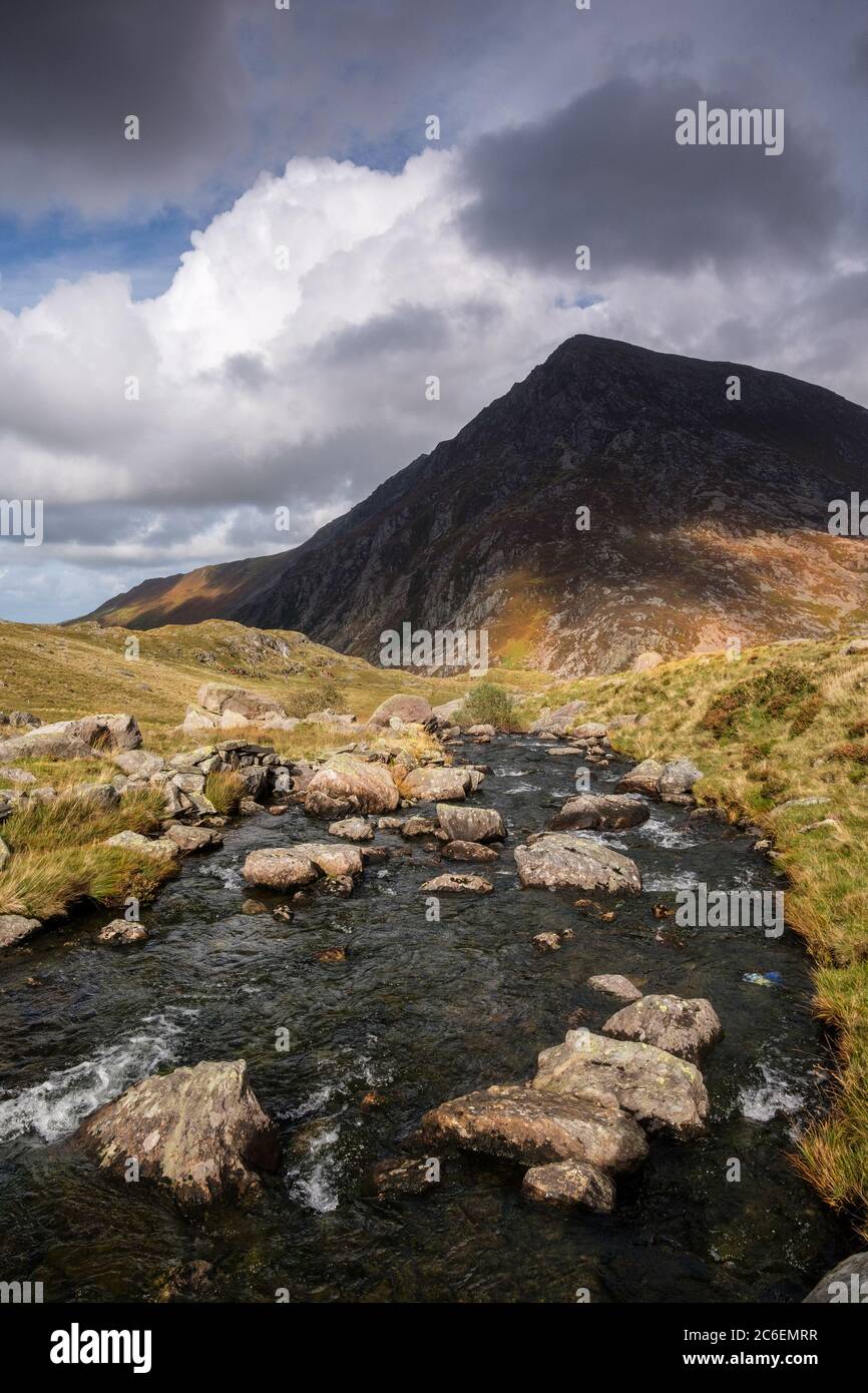 Snowdon sunset sunrise hi-res stock photography and images - Alamy