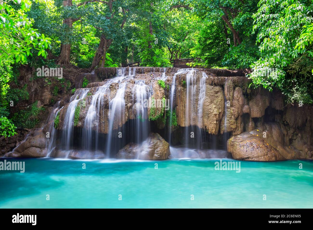 Jungle waterfall hi-res stock photography and images - Alamy
