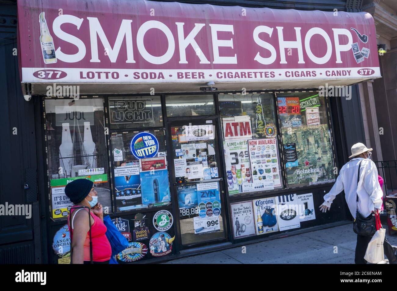 Brooklyn bodega hi-res stock photography and images - Alamy