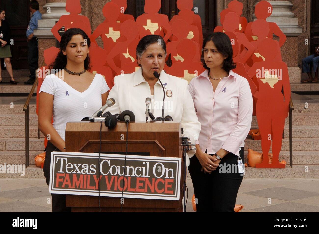 Austin, Texas USA, October 4, 2005: Texans rally at the State Capitol ...