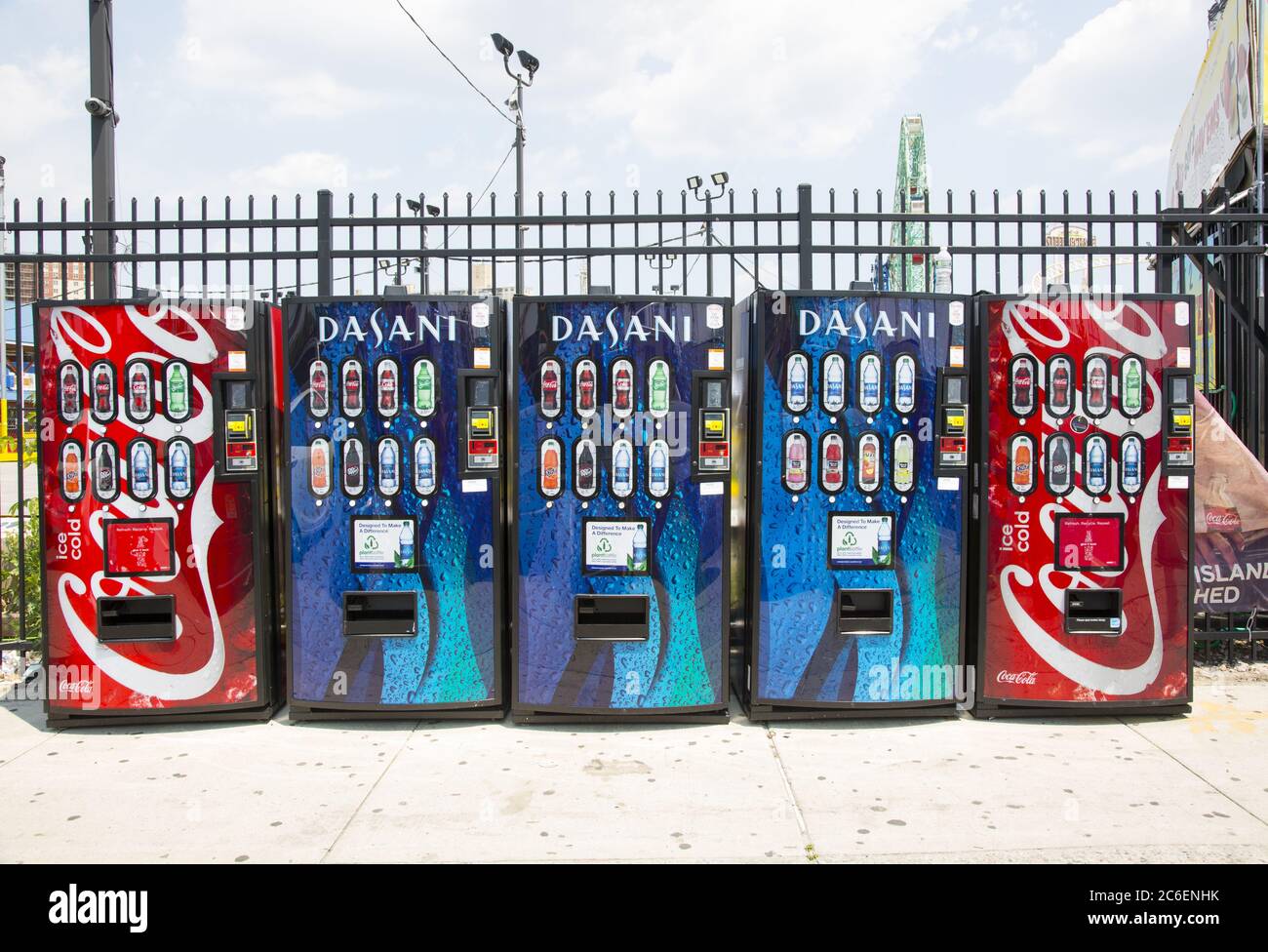 Soft Drinks Vending Machines High Resolution Stock Photography and ...