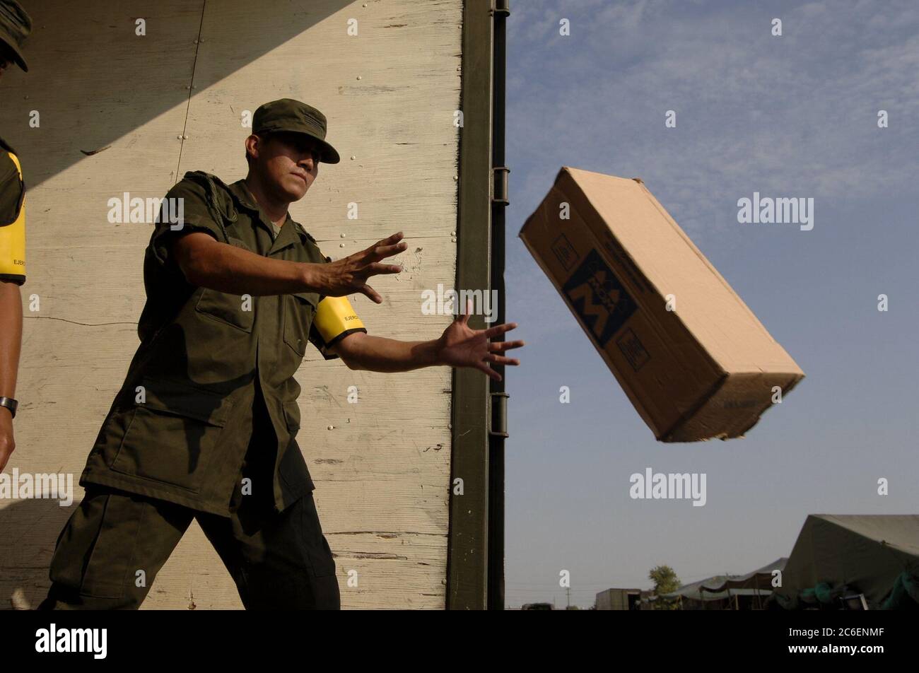 Disaster relief military hi-res stock photography and images - Alamy