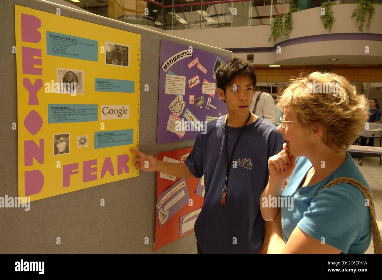 School project display hi-res stock photography and images - Alamy