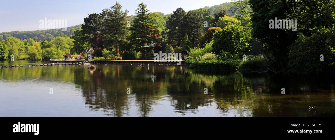 Spring view of the River Gardens, river Derwent, Belper town, Amber ...