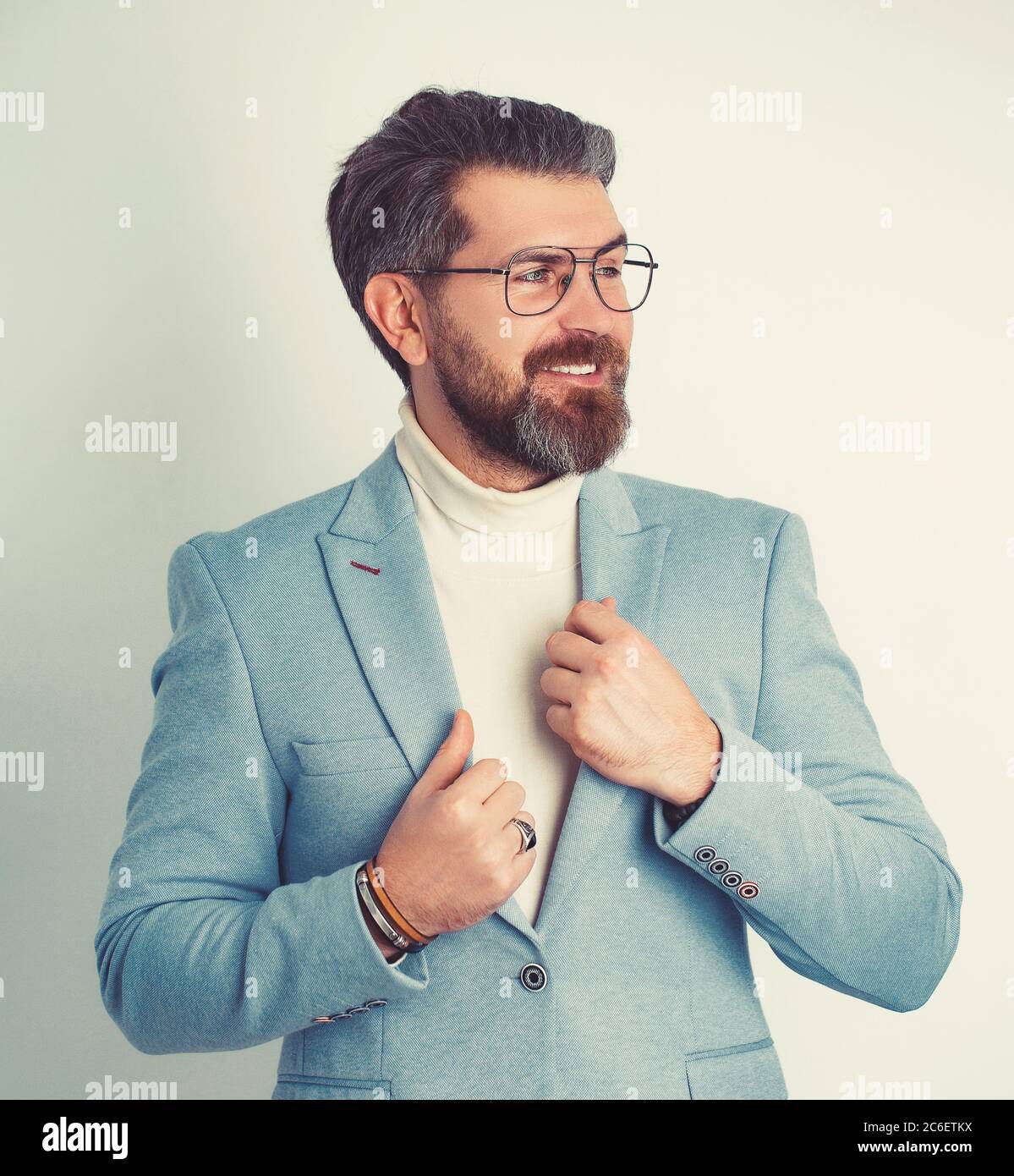 Stylish man beard wearing suit hi-res stock photography and images - Alamy