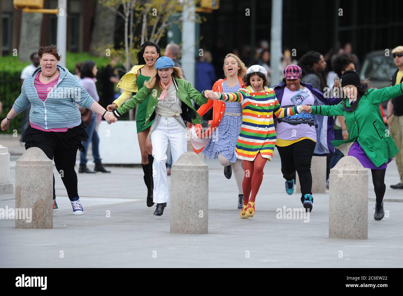Glee cast group hi-res stock photography and images - Alamy