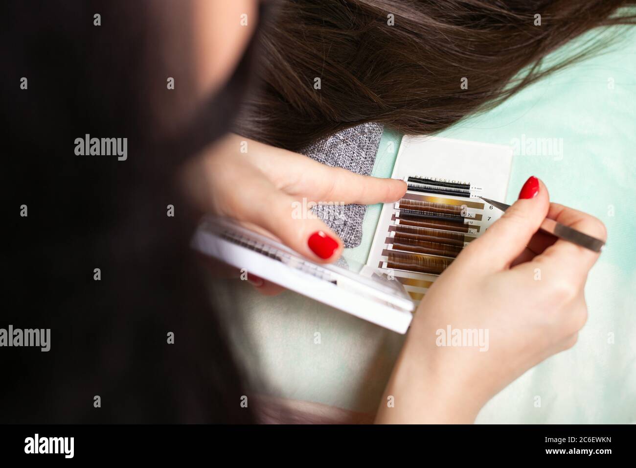 Preparation for eyelash extensions. Layout the patch on the size of the ...