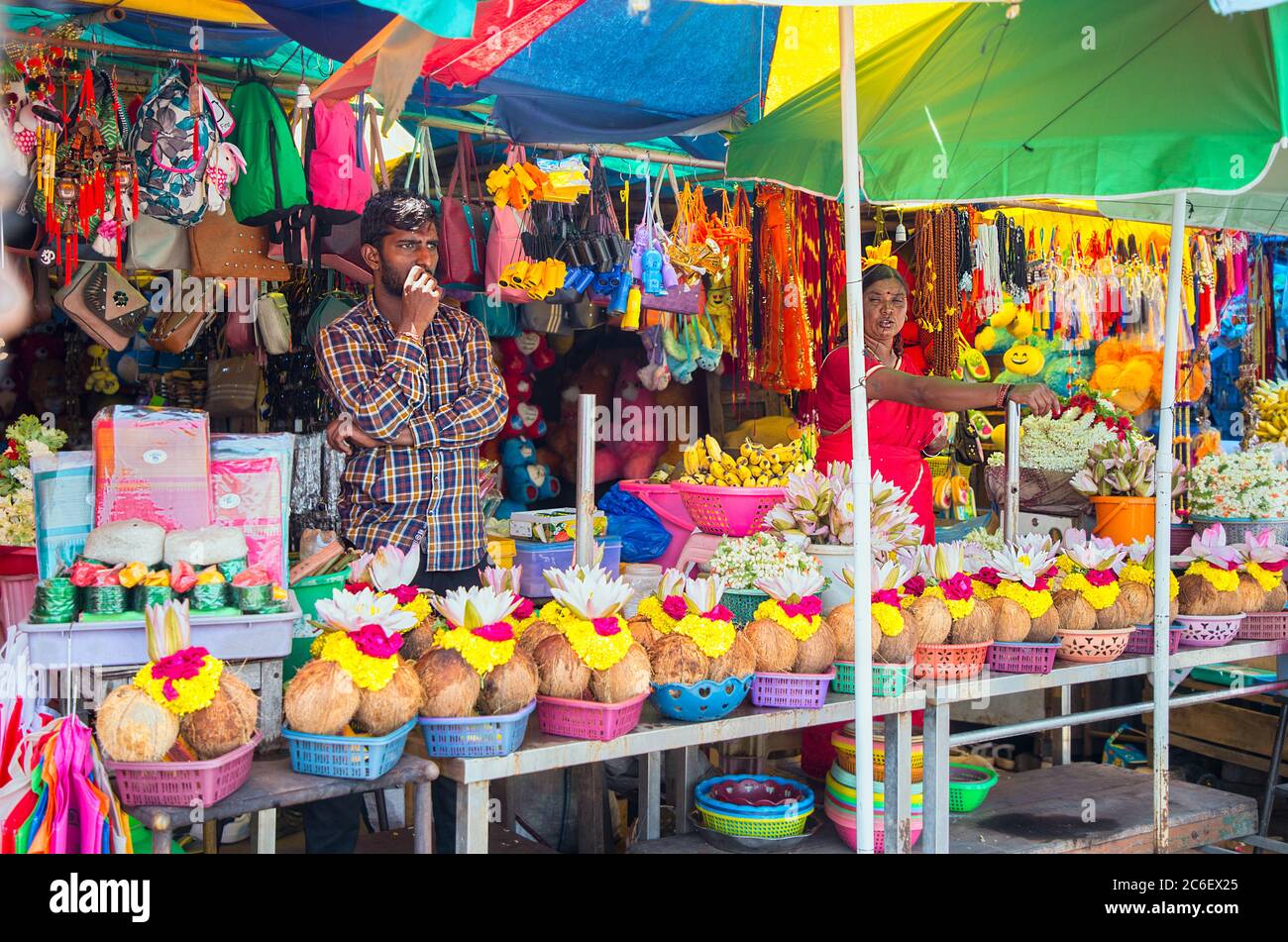Mysore tourism and street vendors hi-res stock photography and images ...