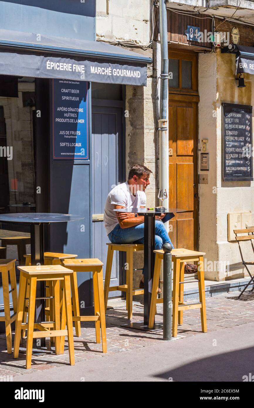 Man cafe thinking hi-res stock photography and images - Alamy
