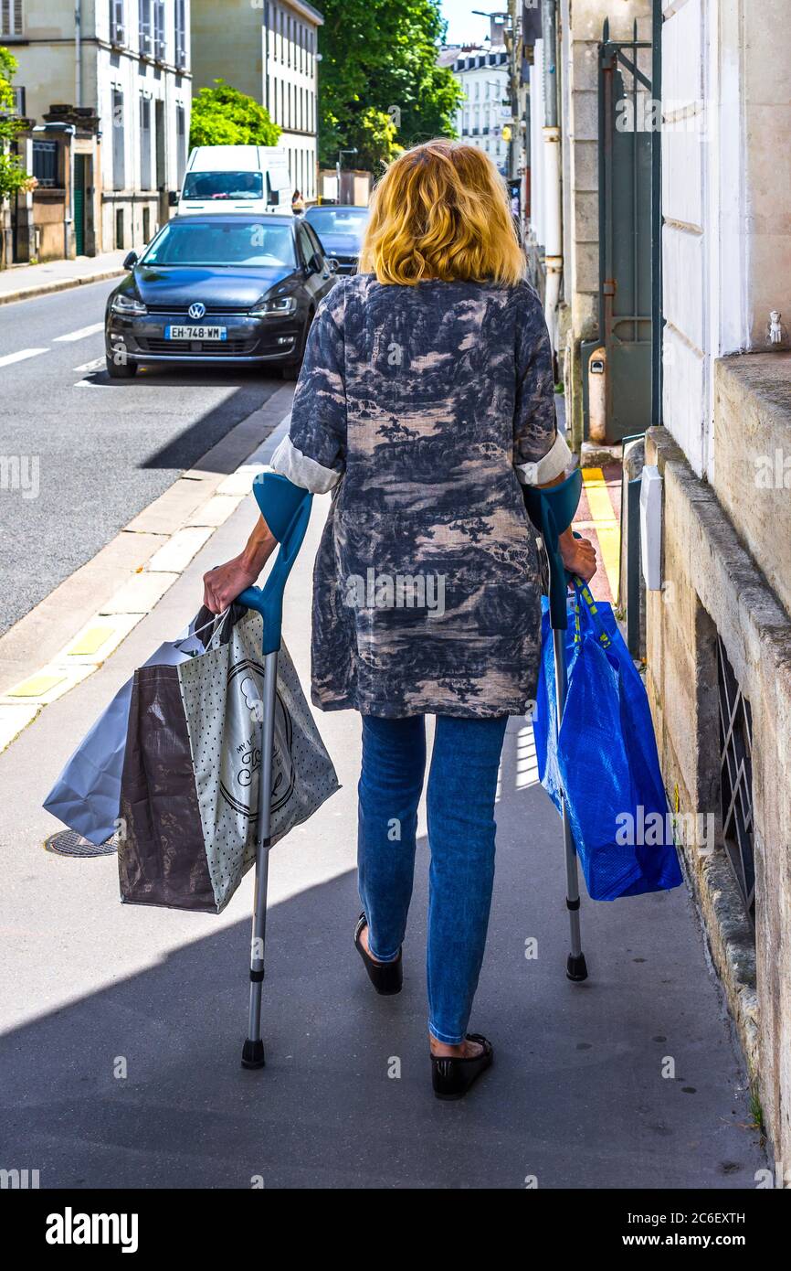 Walking aids hi-res stock photography and images - Alamy