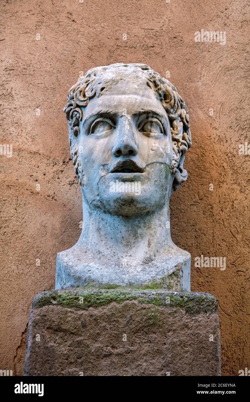 Faces of italy hi-res stock photography and images - Alamy